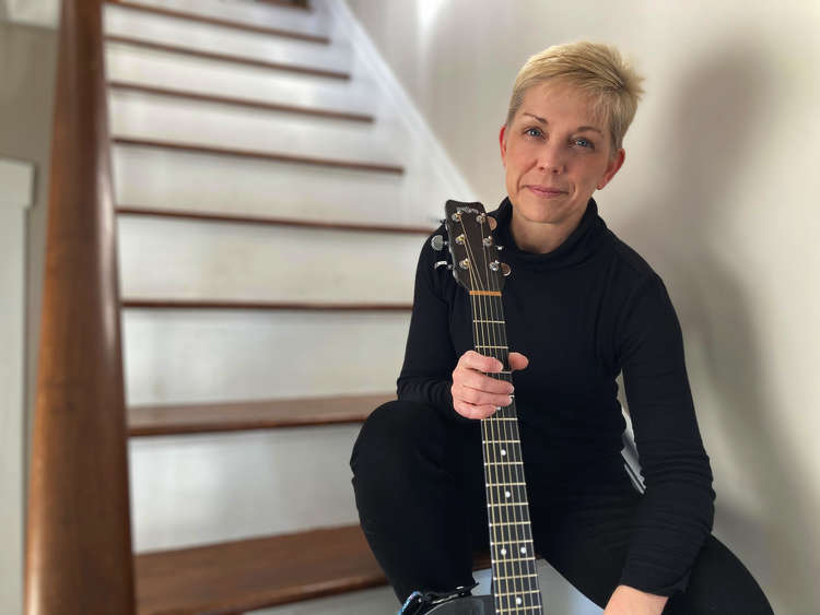 Erin Ash Sullivan and Sam Robbins at Me&Thee Music 8 November 2024